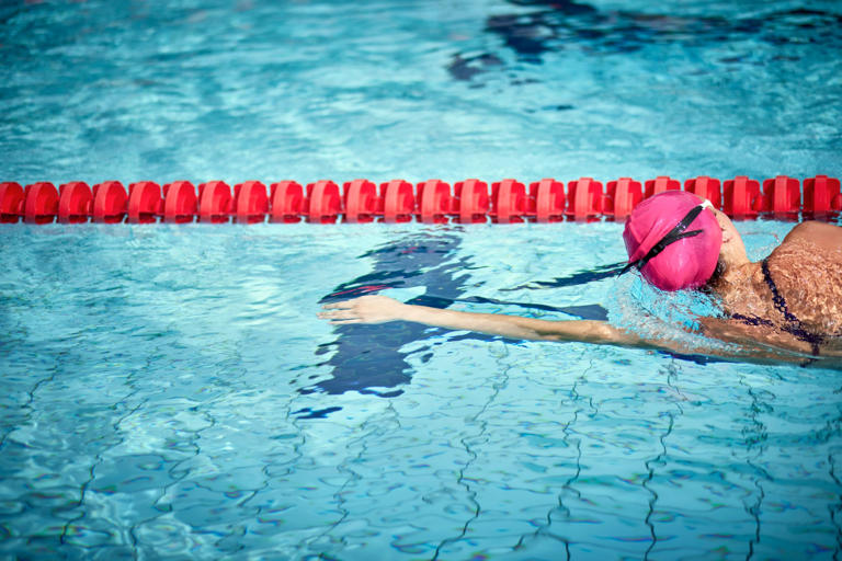 Toe-tapping in pools sparks swim lane etiquette debate