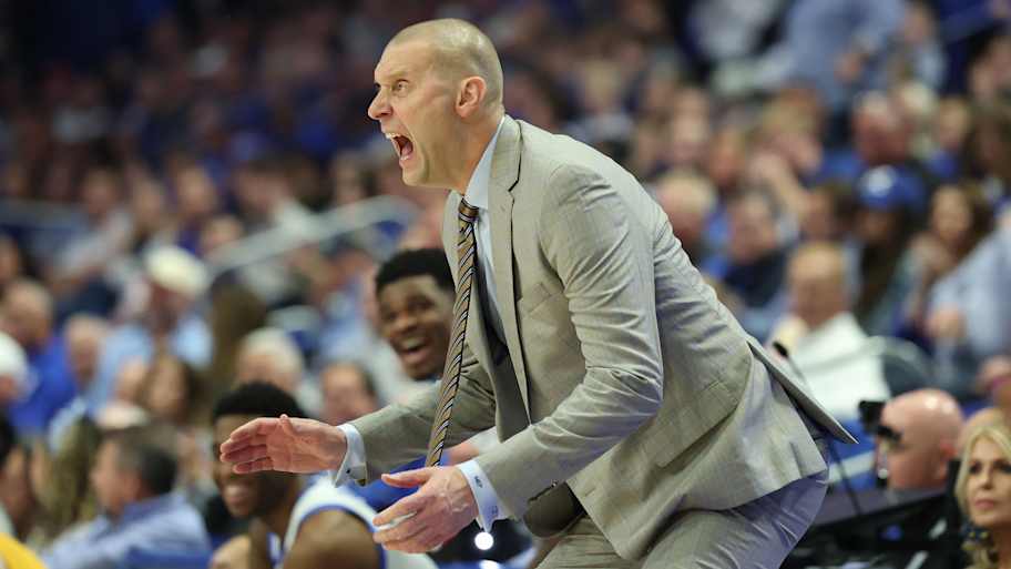 Mark Pope says one Kentucky player is already making ‘NBA level’ plays