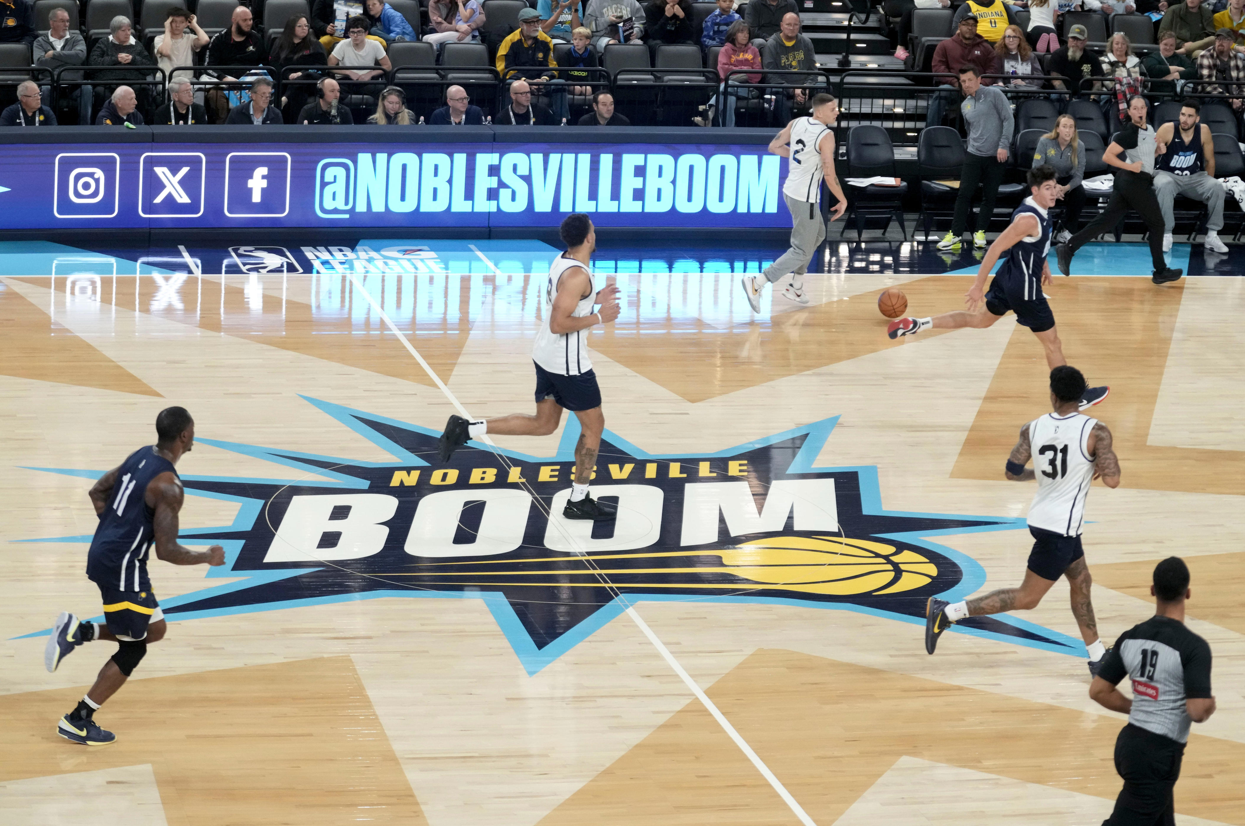 Kyle Guy, 'gorgeous arena', Kelly Faris and thundersticks, meet the ...