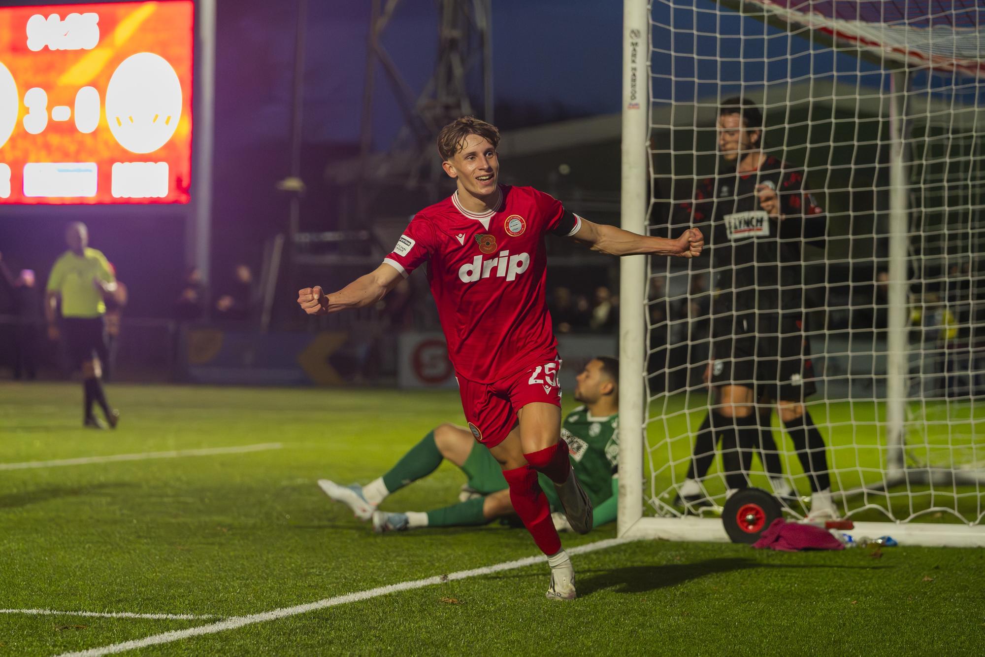 22 pictures as Worthing FC beat Hemel Hempstead for fifth straight win