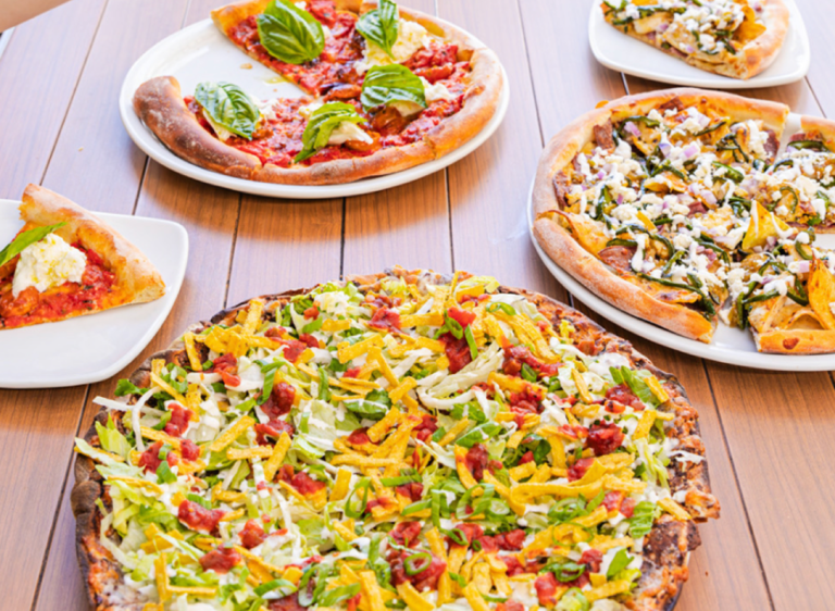 4 Restaurant Chains With the Best Pizza, According to Chefs