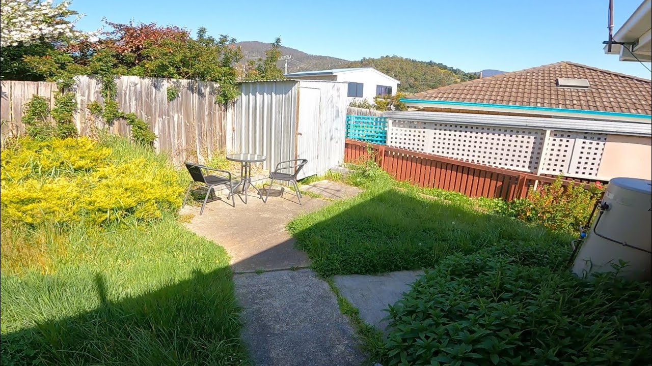 Cleaning up the worst garden mess ever!