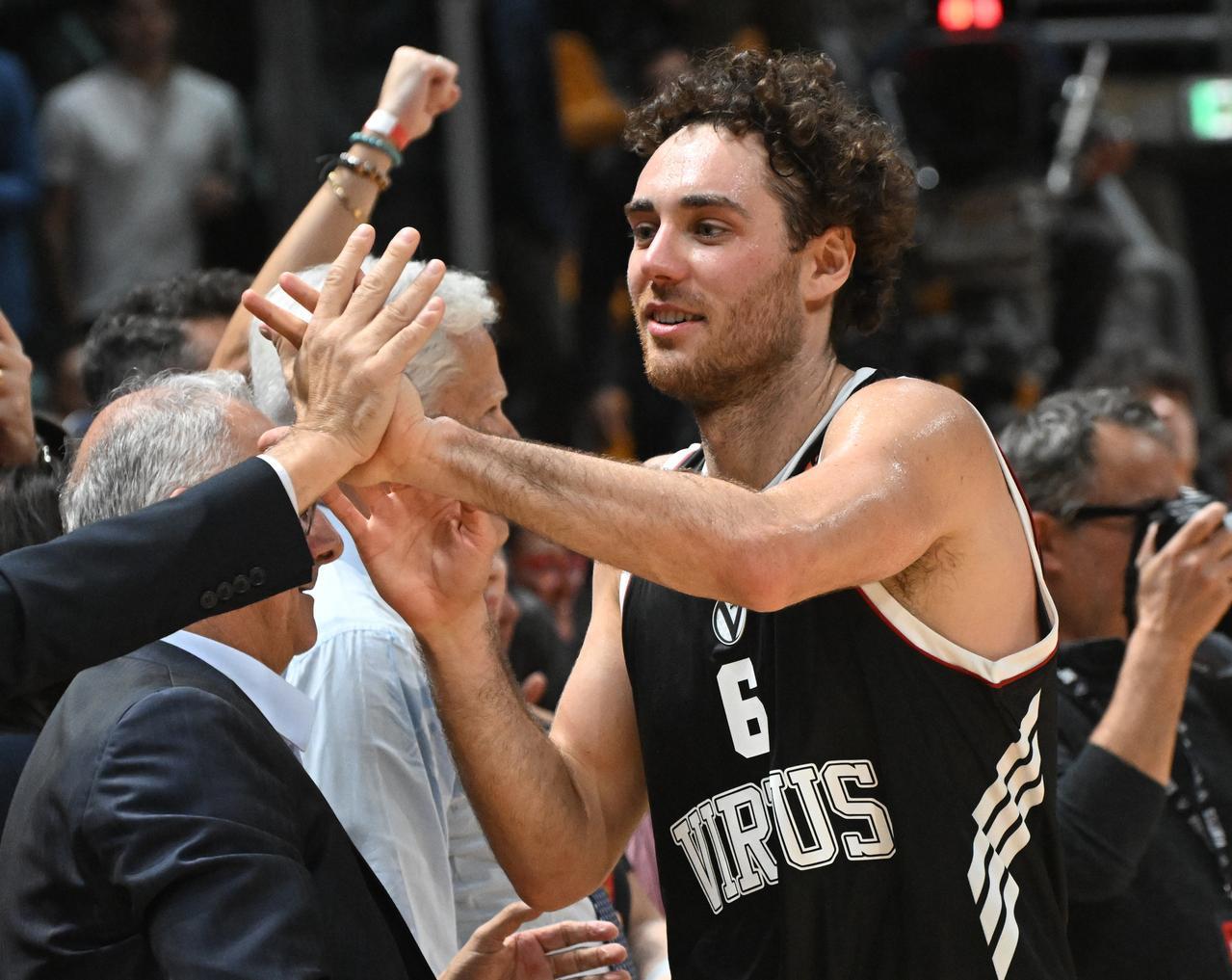 Virtus, l’aria di casa. Al PalaDozza con Reggio per la quarta vittoria di fila