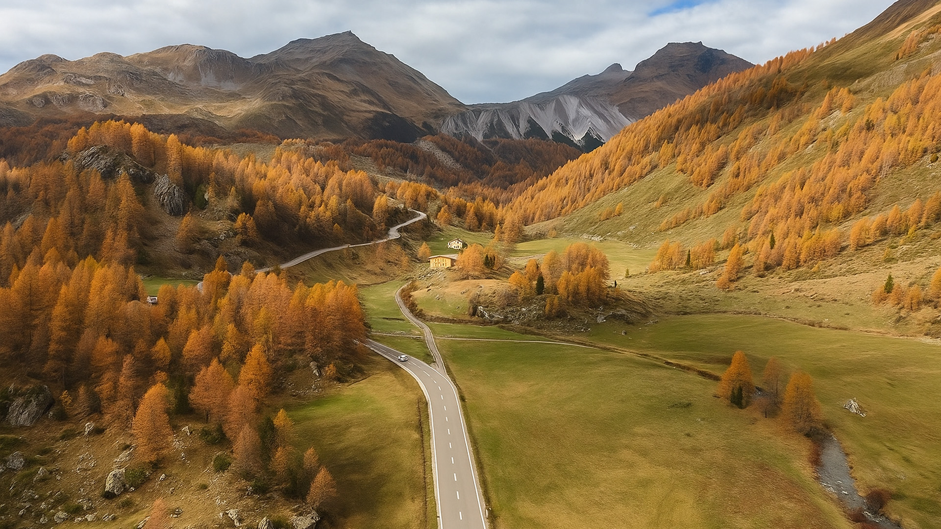 Cosa ti aspetta su questa strada alpina?