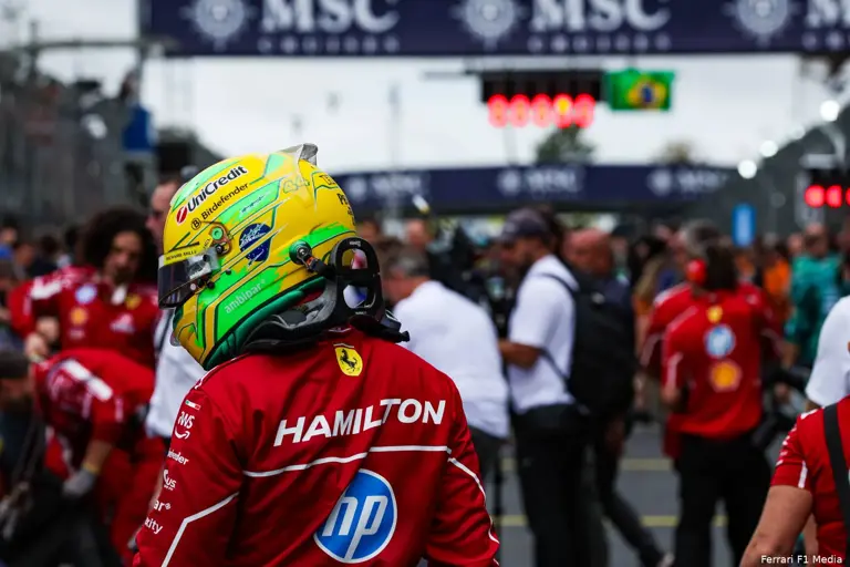 Hamilton lijkt alle hoop verloren: 'Het wordt weer een verloren weekend'