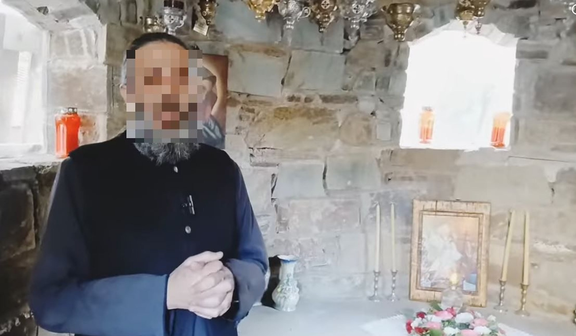 Τρεις ιερείς (o ένας youtuber) διακινούσαν κοκαϊνη και παράνομους ...