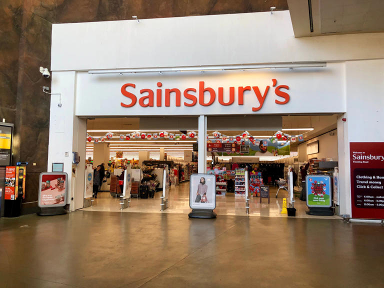 Sainsbury’s Has Unveiled Its 2025 Christmas Food Range — And It’s Full ...