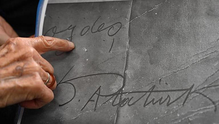 Atatürk'ün verdiği soyadı 79 yıldır gururla taşıyor! Cumhuriyet ile ...