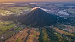 Gunung Wilis, Gunung Legendaris yang Dikelilingi Lima Kabupaten di Jawa ...
