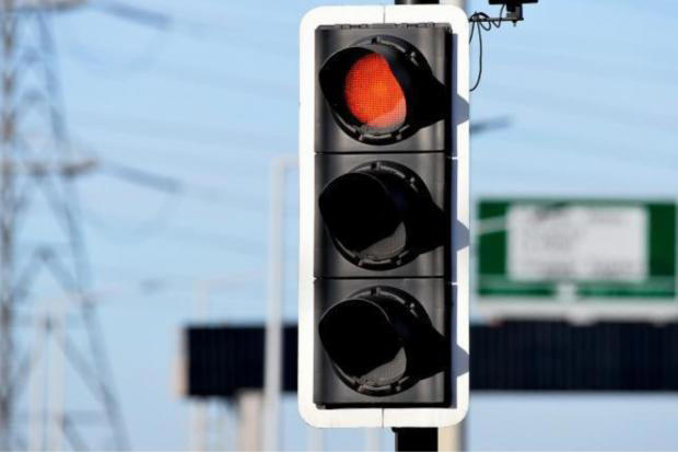 'Avoid the area' warnings as Glasgow road to see four-way traffic signals