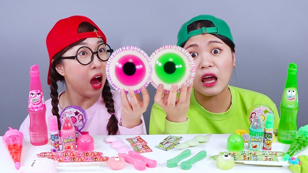 Tantangan makanan jelly pink vs jelly hijau DONA