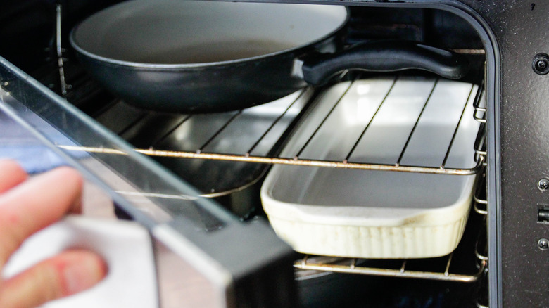 Avoid A Kitchen Catastrophe By Keeping These Things Out Of Your Oven