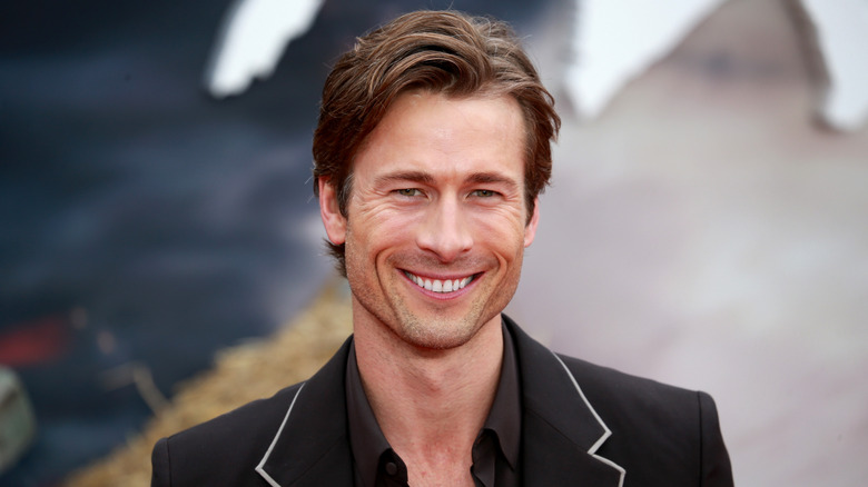 What To Know About Glen Powell's 'Smash Kitchen' Brand