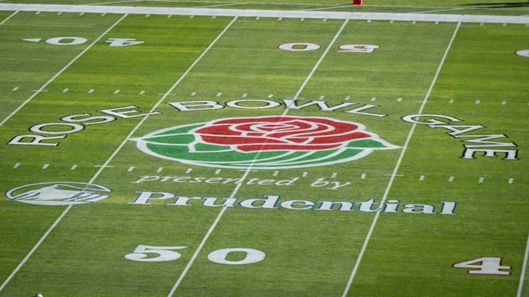 Rose Bowl Stadium facing abandonment by 2026