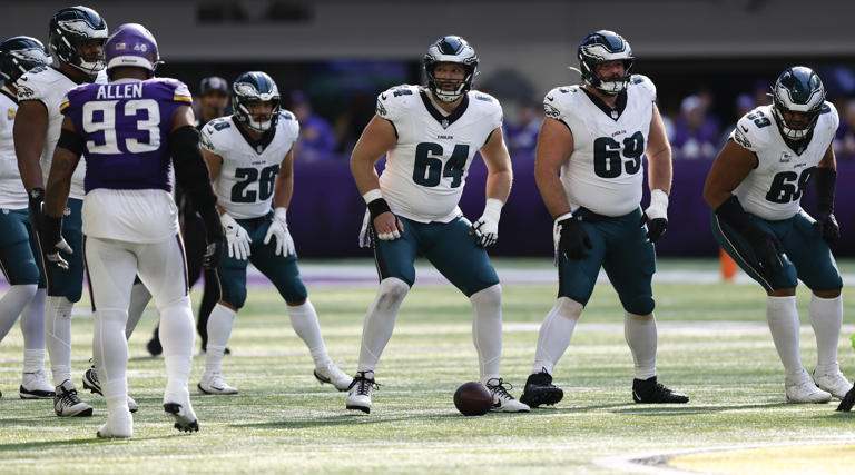 Army captain Brett Toth, do-it-all Eagles lineman, in line for another ...
