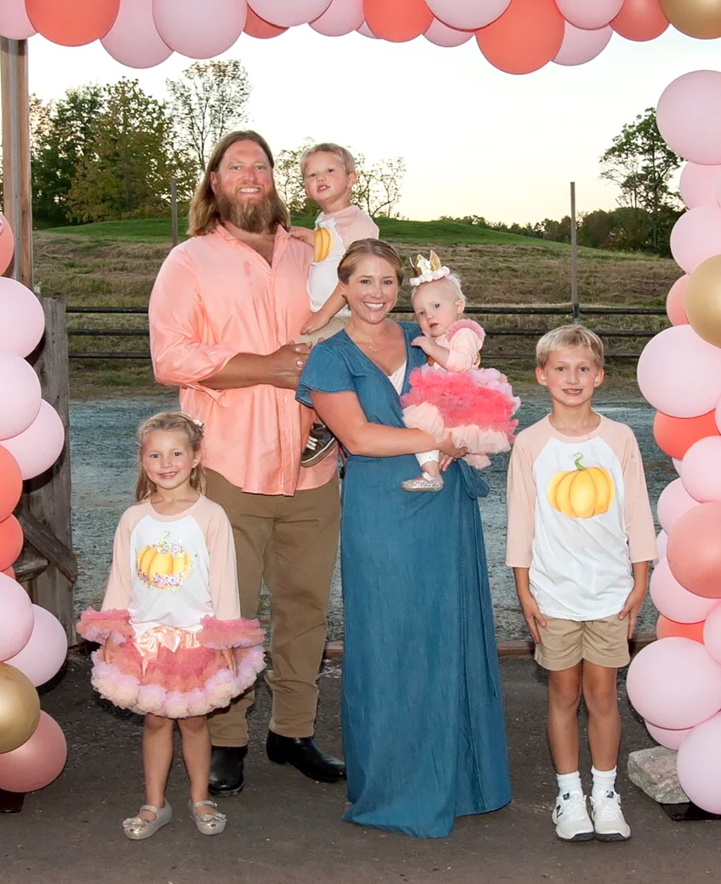 Jets pay tribute to Nick Mangold as wife, kids serve as honorary captains