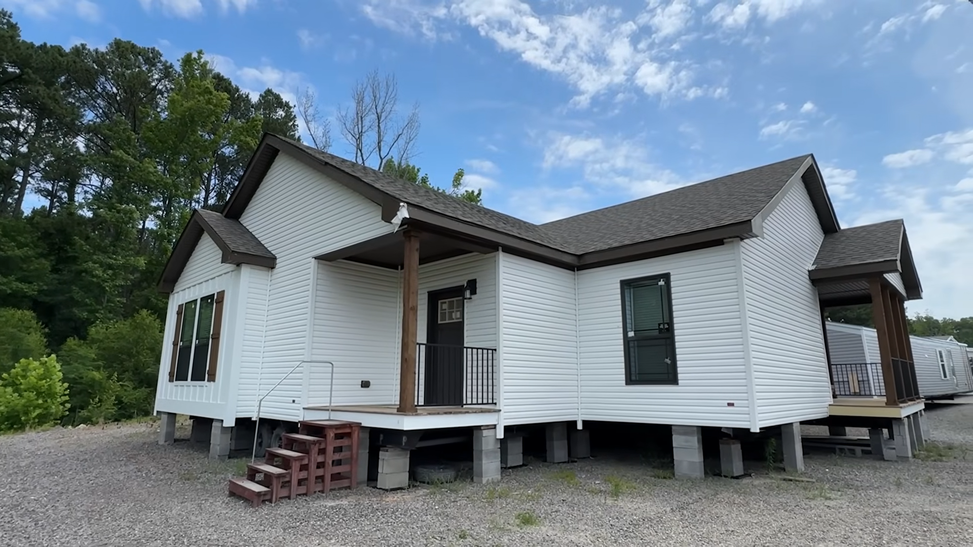 Klasse by Deer Valley Homebuilders | 4 bed, 2.5 bath prefab house tour