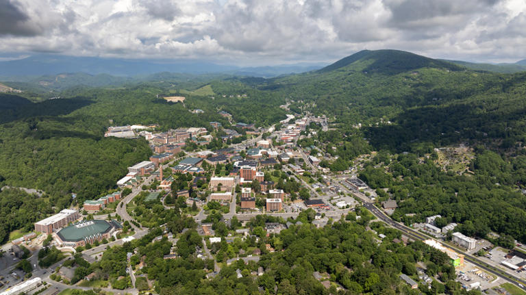 North Carolina's Walkable College Town Thrives In The Blue Ridge ...