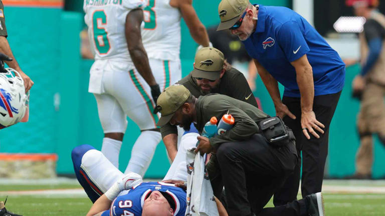 Bills’ defense hit with massive injury blows right at start of Dolphins ...