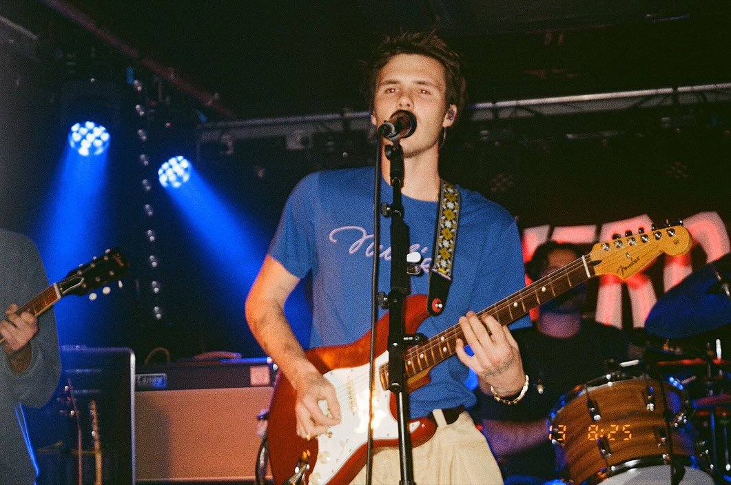 Cruz Beckham serenades dad Sir David with song