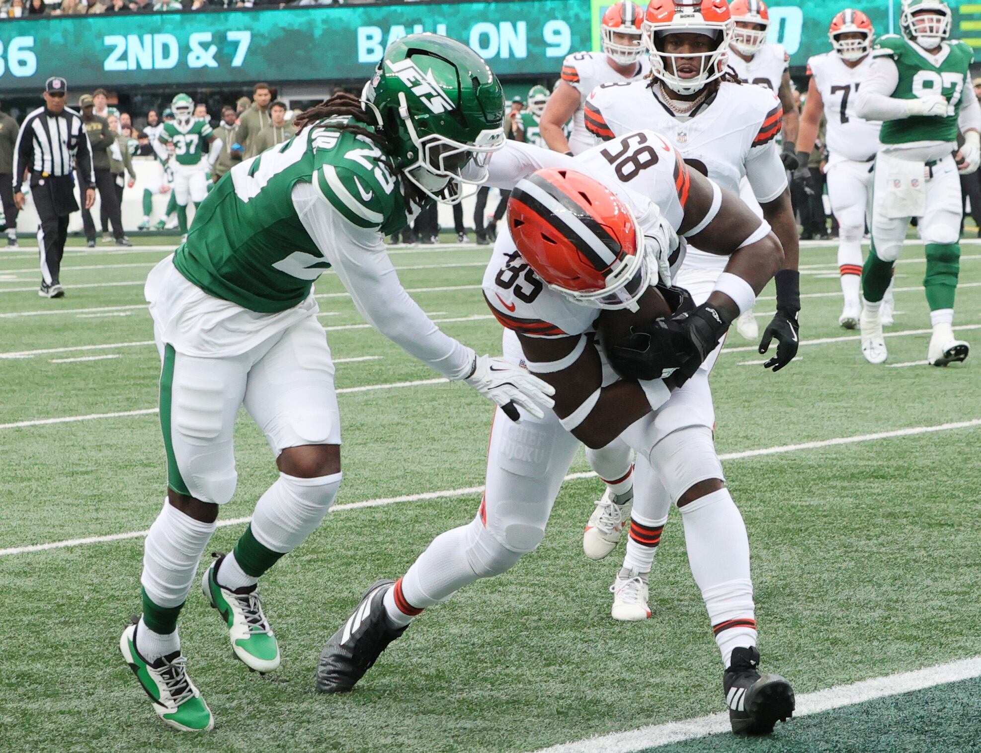 What grade do you give Dillon Gabriel in Week 10 vs. the Jets? (poll)