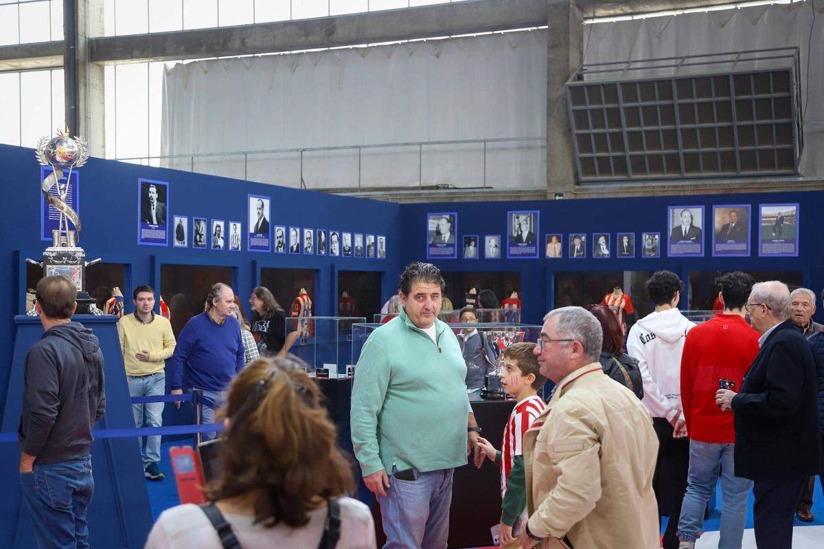 El espíritu rojiblanco y el Carnaval de Badajoz aúpan a Fehispor