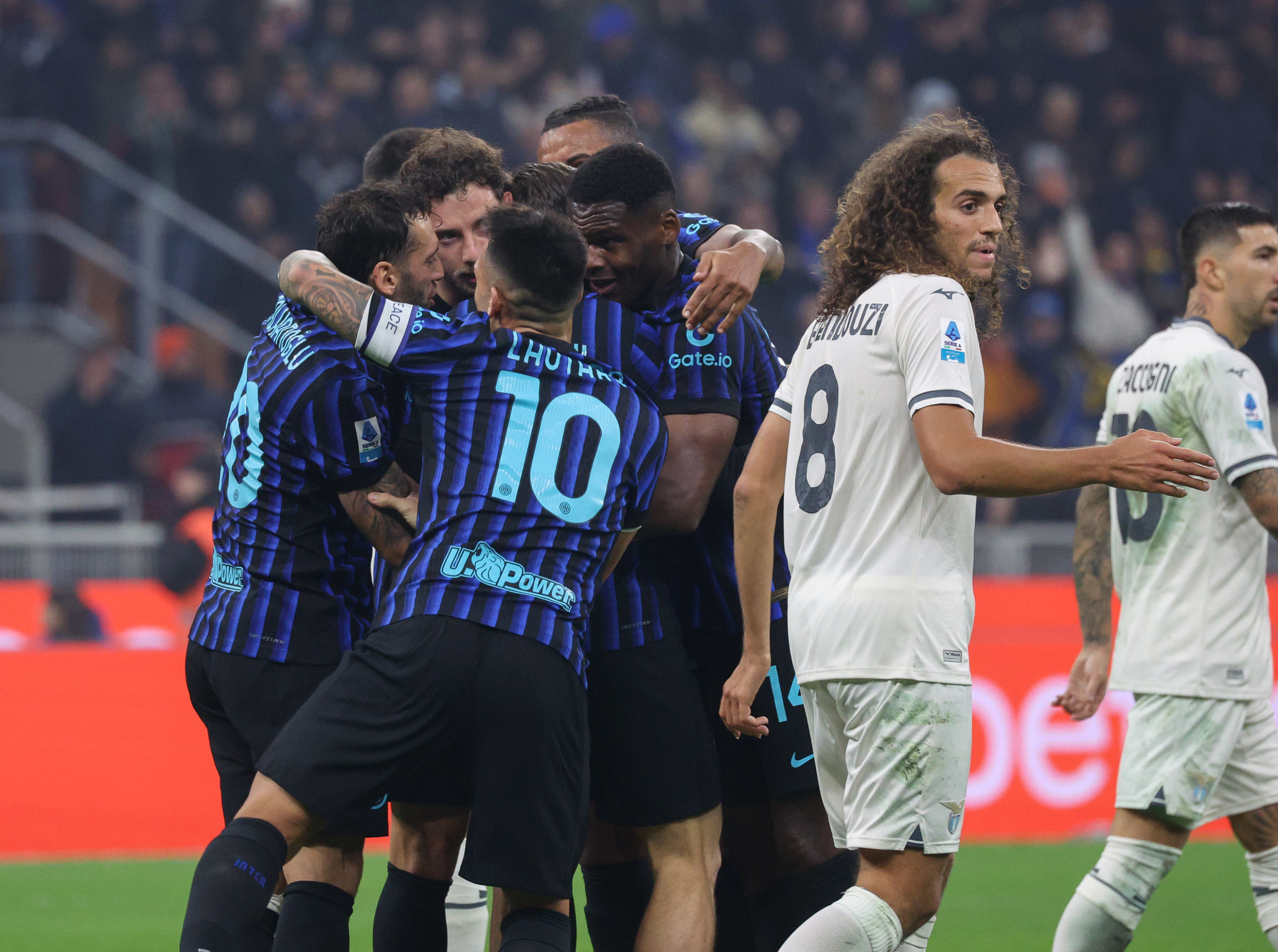 Serie A: Inter-Lazio 2-0, nerazzurri in testa con la Roma
