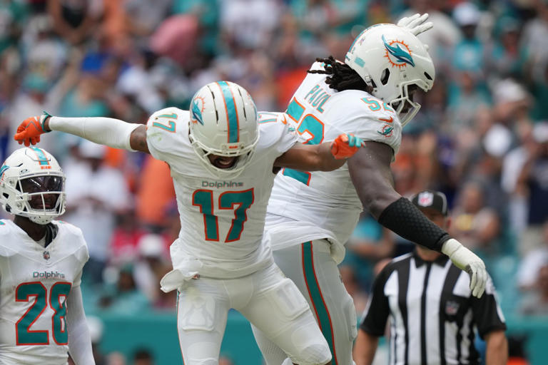 Dolphins end seven-game losing streak against Bills with 30-13 win