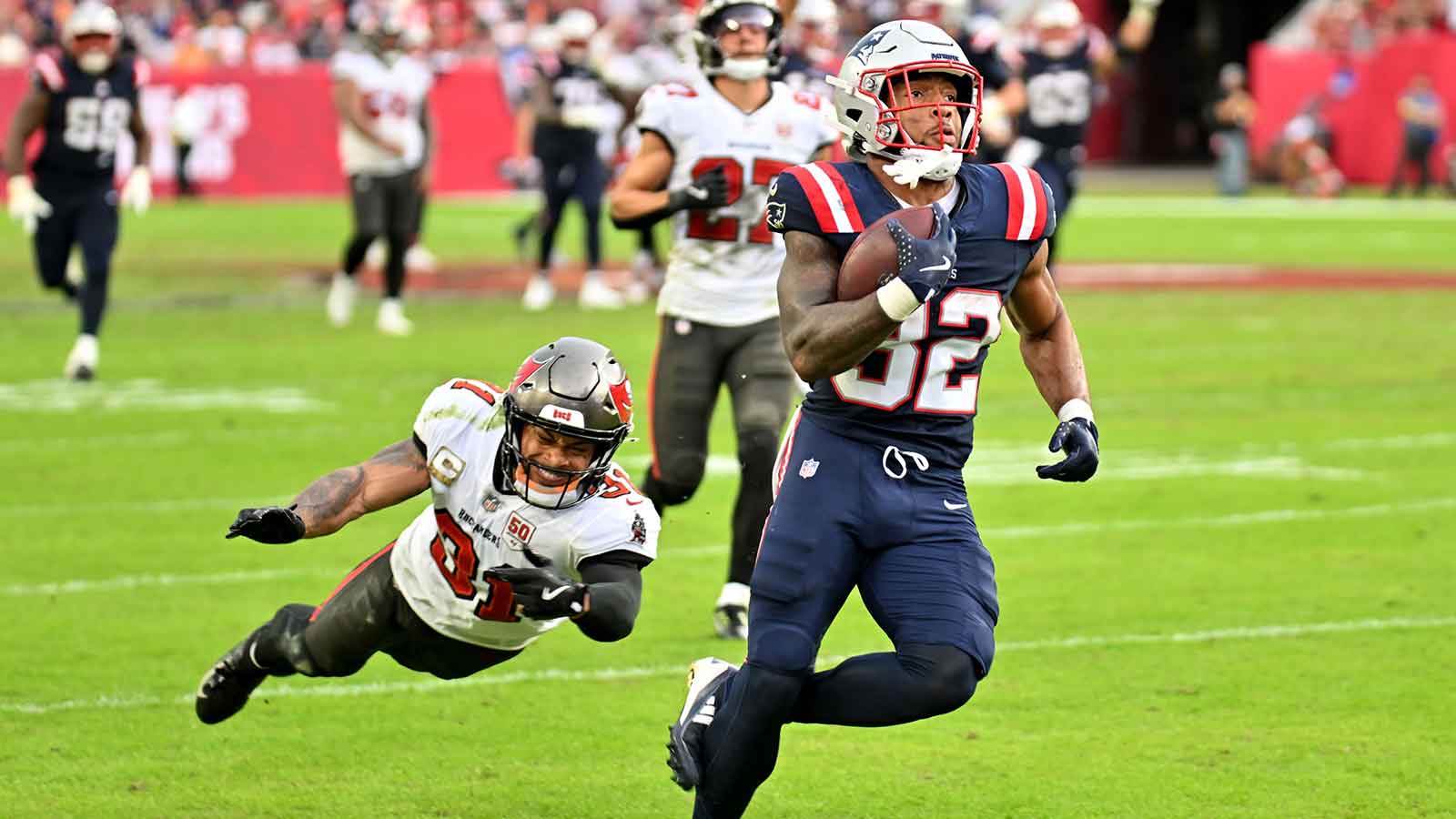 Latest Patriots RB TreVeyon Henderson injury update will catch fans ...