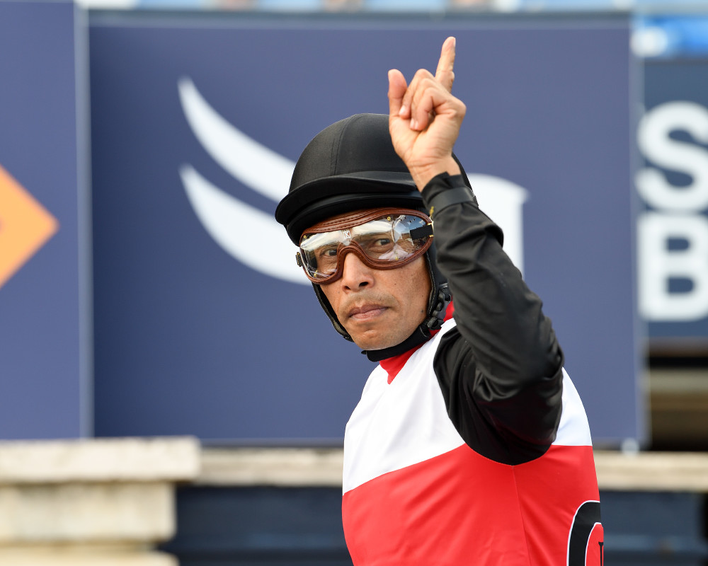 'I Always Wanted To Be A Jockey': 45YO Apprentice Carlos Martinez ...
