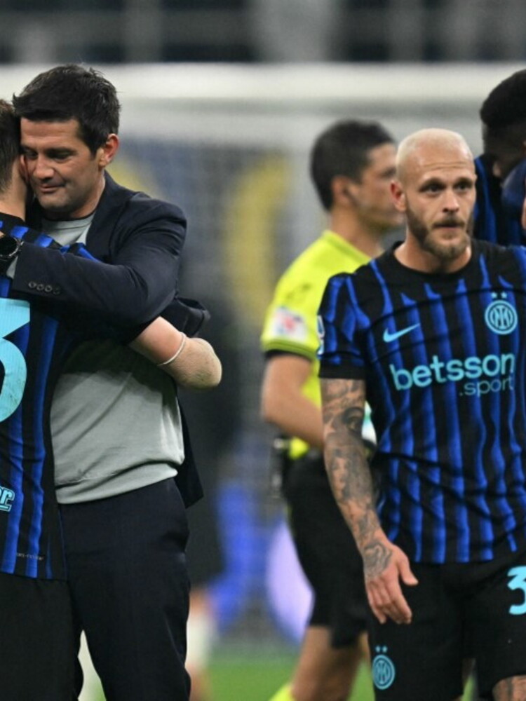 L'Inter supera la Lazio 2-0 e raggiunge la Roma al primo posto