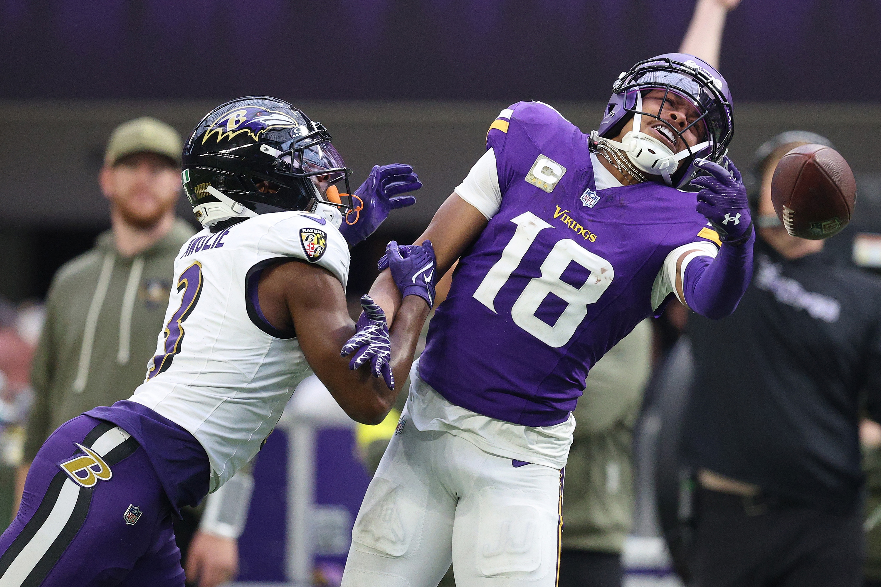 Ravens win 3rd straight as defense leads way in 27-19 victory over Vikings