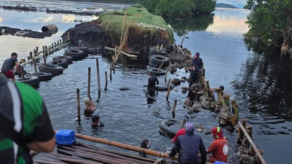 ‘Spent wash’ smears 6,000 hectares of Tañon Strait