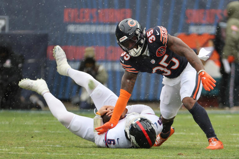 Giants completely fall apart after Jaxson Dart concussion in brutal loss to Bears