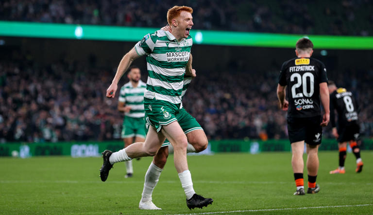 Rory Gaffney's deadly double sees Shamrock Rovers edge 10-man Cork City ...