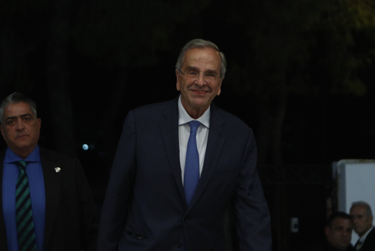 Συνέντευξη Σαμαρά: Κατά μέτωπον επίθεση σε Μητσοτάκη