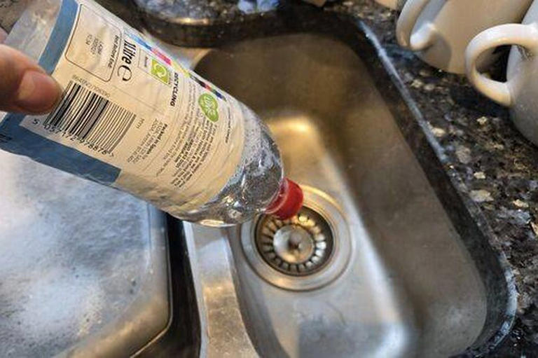 Households urged to pour vinegar down drain in November to prevent ...