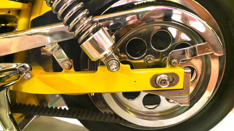 Thinking Of Swapping Your Harley's Belt For A Chain? Here's What You ...