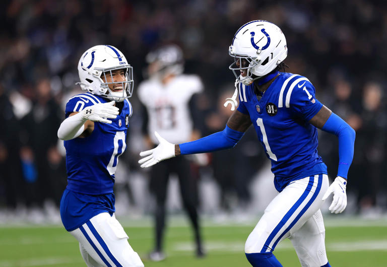 Colts’ Sauce Gardner assisted off field with scary injury