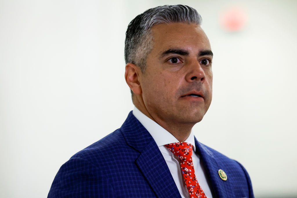 Democrats Closing in on Key Republican Seats