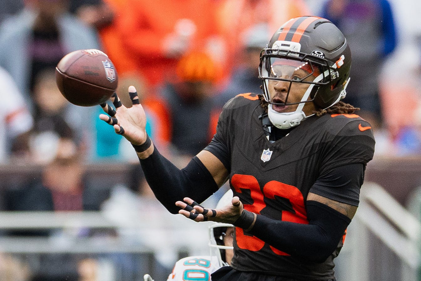 Ronnie Hickman secures the first Browns turnover of Week 10