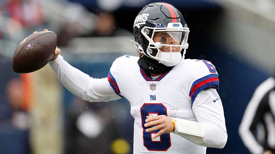 Latest Jaxson Dart injury updates after Giants QB leaves game vs. Bears