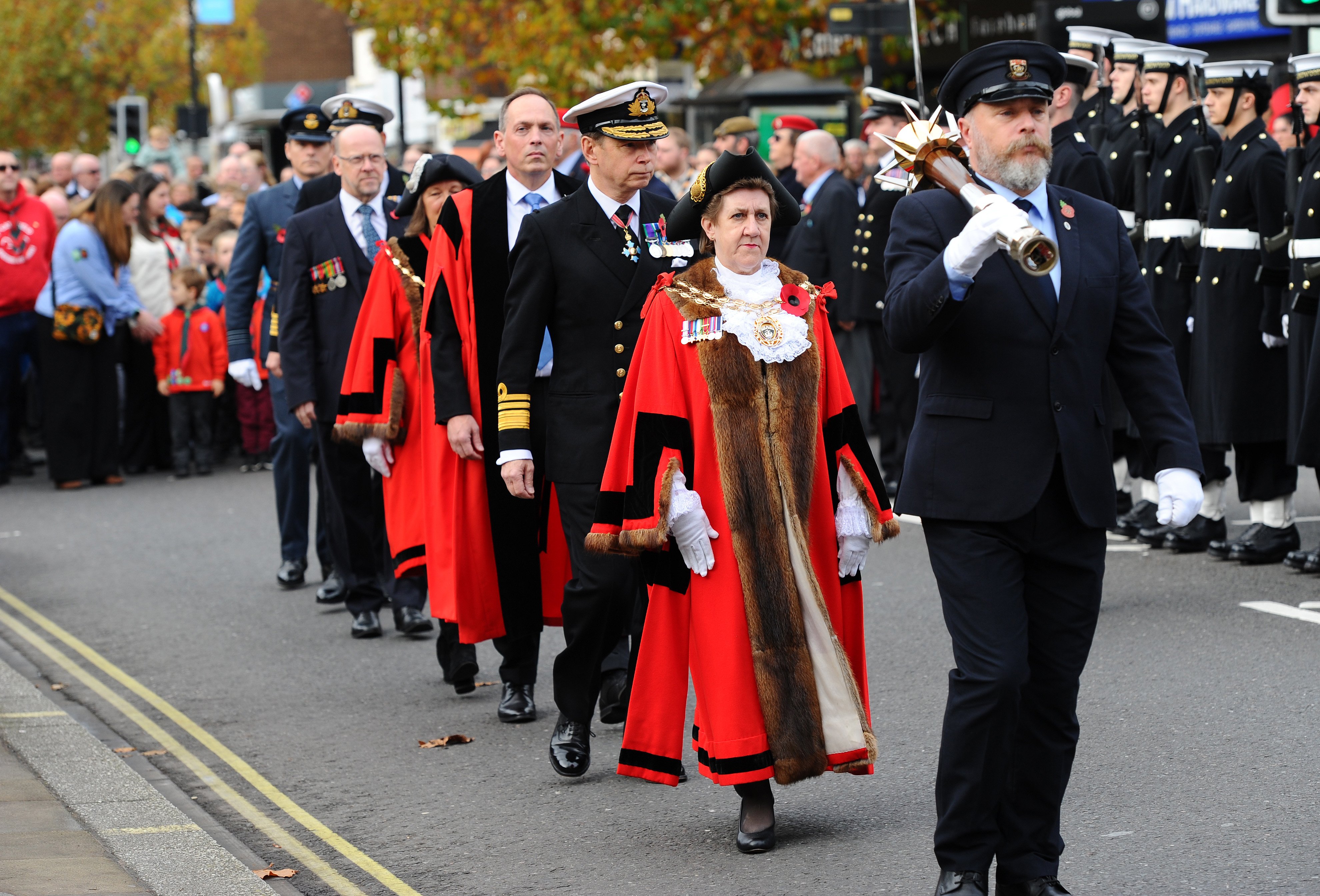 Remembrance Sunday: 34 pictures of glorious Fareham commemoration as ...