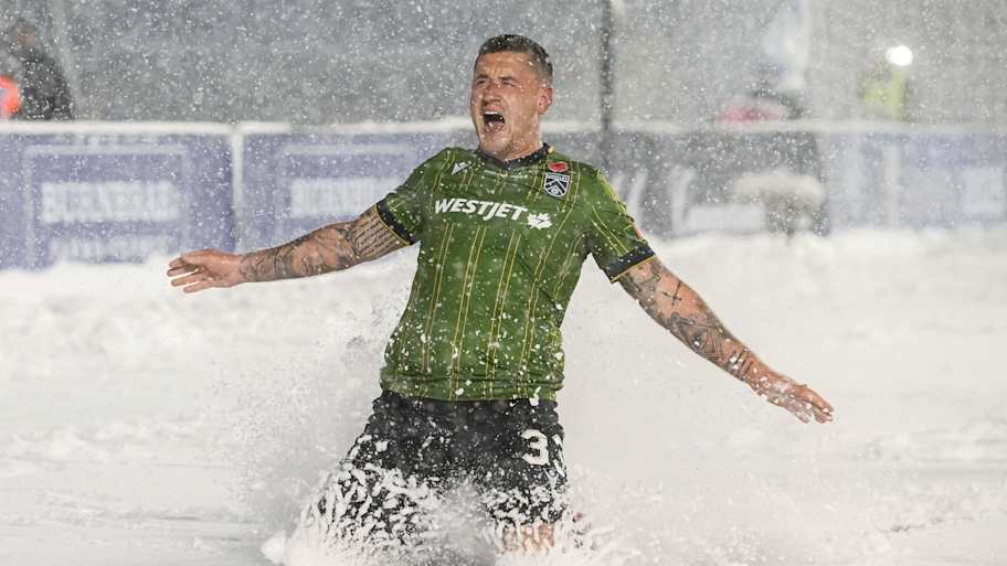 MLS Wants Winter Soccer? Canadian Premier League Final Had Insane ...