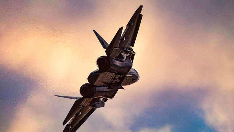 Su-57 Reveals Internal Weapon Bays in Newly Released Russian Video