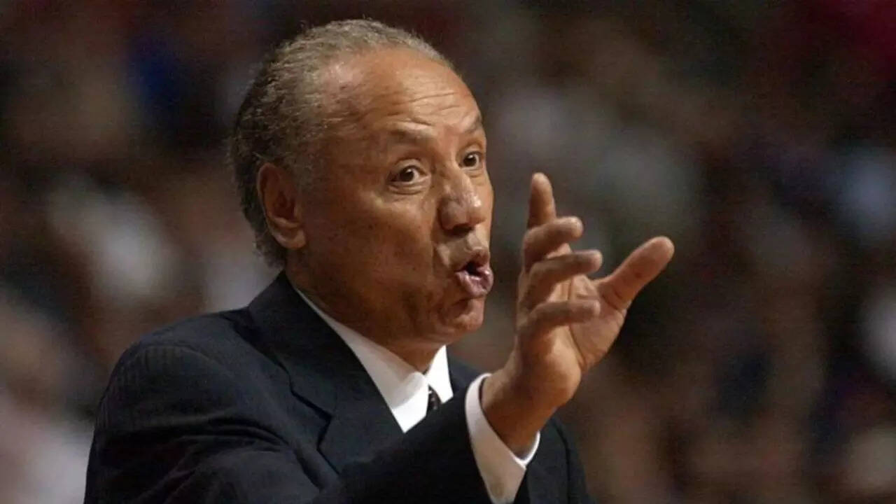Hall of Fame coach Lenny Wilkens, one of the NBA’s highest winning ...