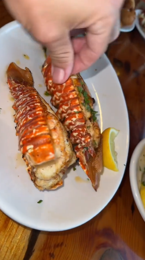 Is Captain Anderson’s Really Florida’s #1 Restaurant?