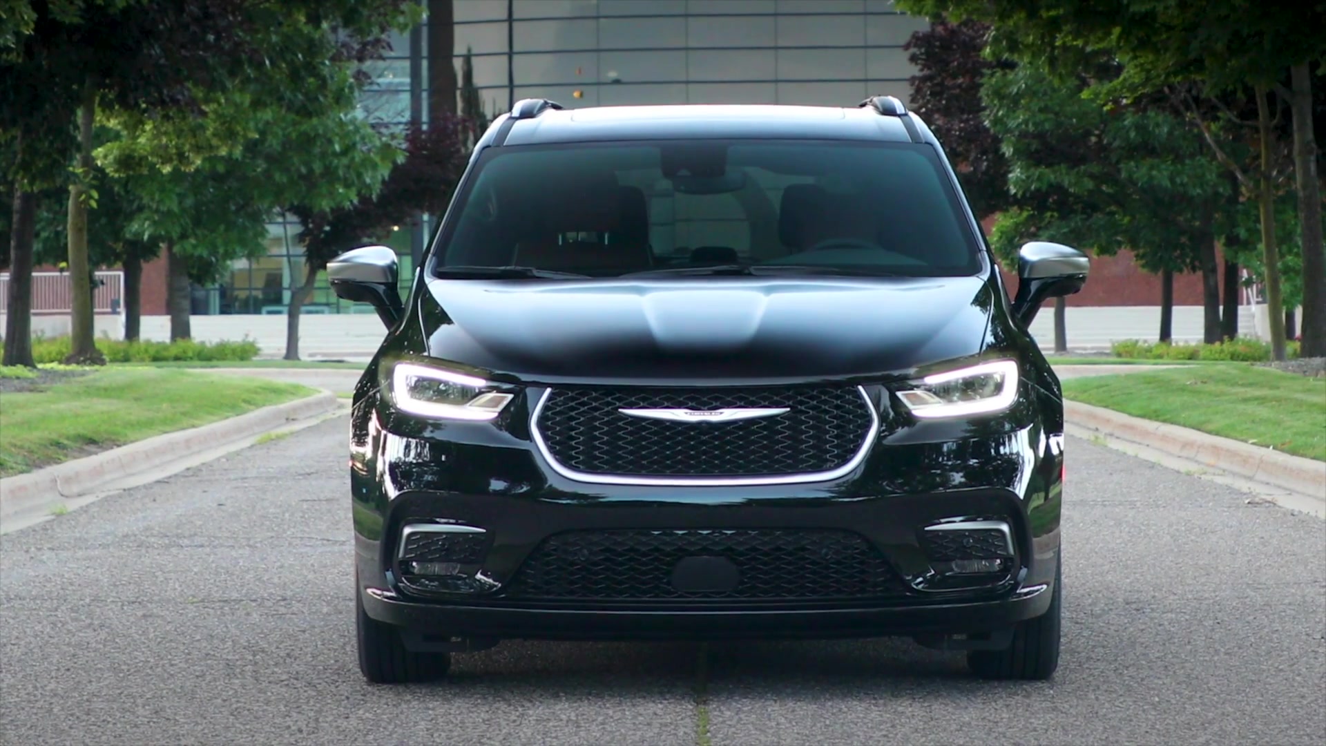 2026 Chrysler Pacifica Plug-in Hybrid Design Preview
