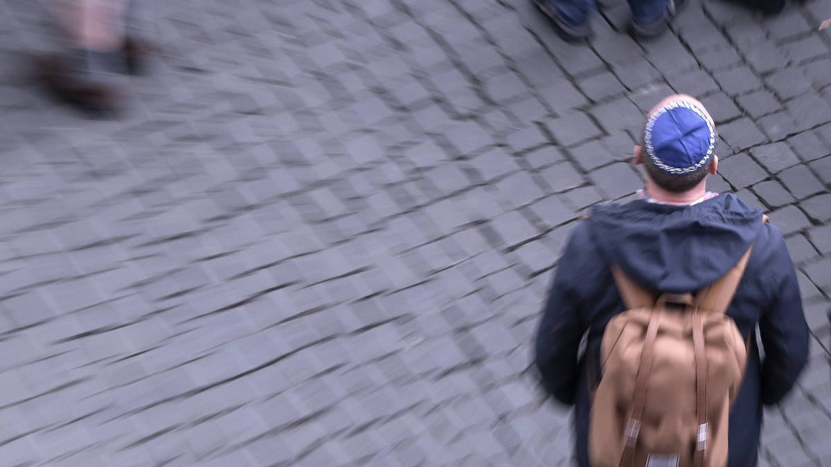 "Geht besser nicht mit Davidstern die Sonnenallee entlang"