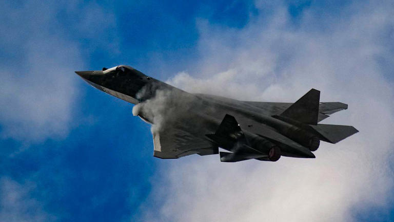 Su-57 Reveals Internal Weapon Bays in Newly Released Russian Video